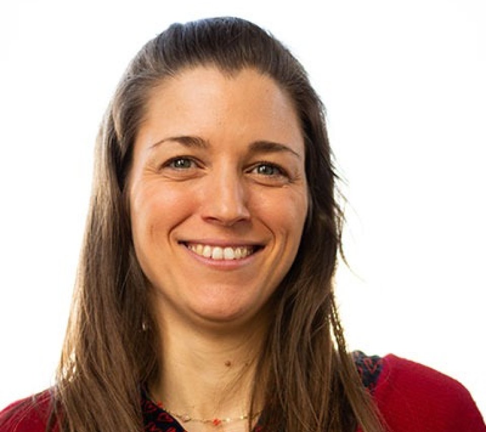 Maria Bas - Paris School of Economics