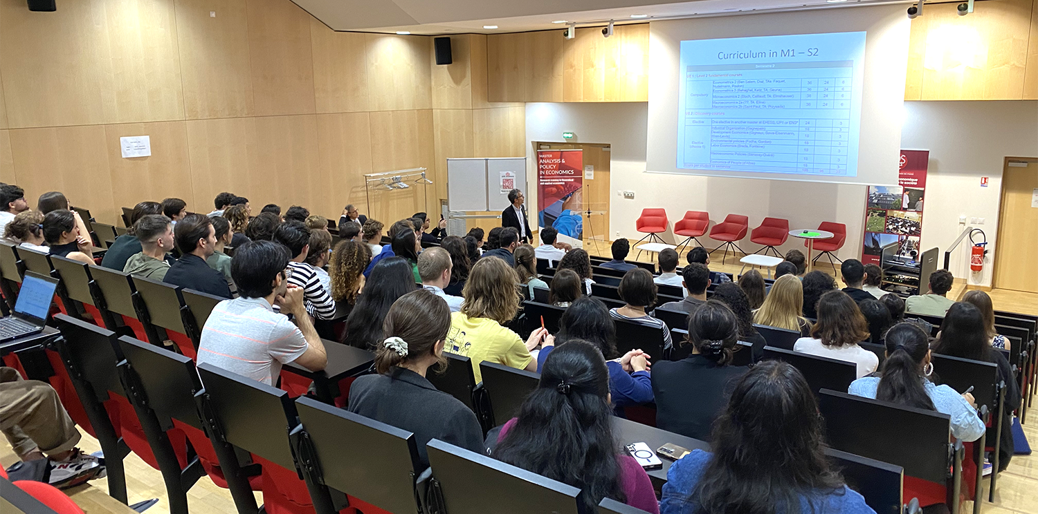 Master Analysis and Policy in Economics - Paris School of Economics